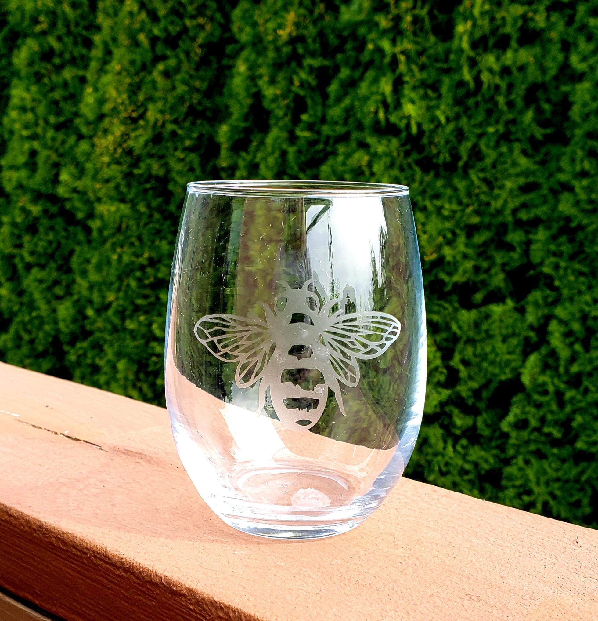 Etched bee wine glass, 15 oz. wine glass, stemless wine glass, honey bee gift, save the bees, bee glass, etched wine glass, nature lover gift, wine gift