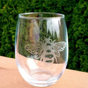 Etched bee wine glass, 15 oz. wine glass, stemless wine glass, honey bee gift, save the bees, bee glass, etched wine glass, nature lover gift, wine gift