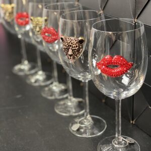 The Queens’ Jewels Red Lips Jeweled Stemmed Wine Glass, 21 oz. - Unique Gift for Women, Birthday, Cute, Fun, Valentine's Day