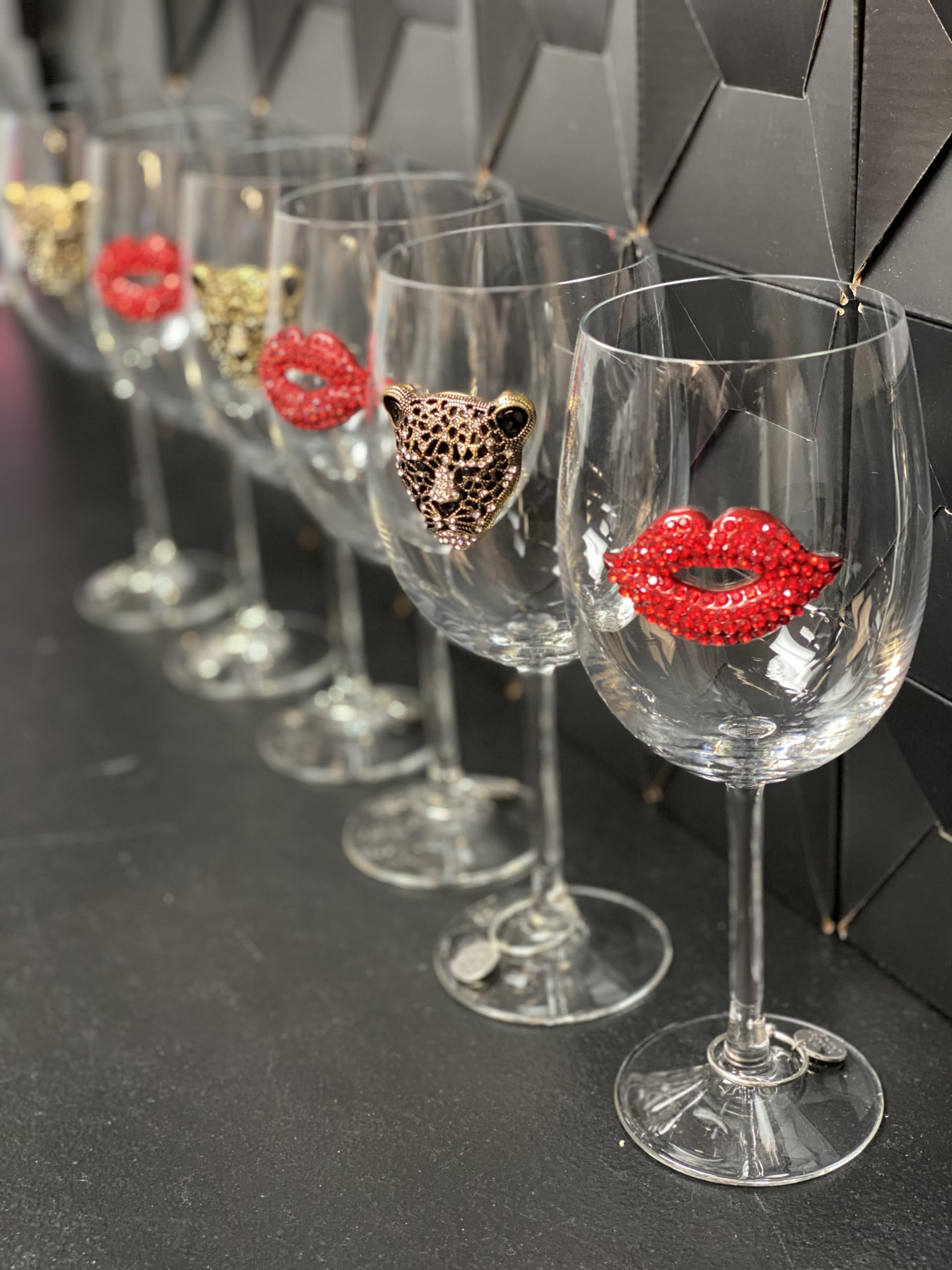 The Queens’ Jewels Red Lips Jeweled Stemmed Wine Glass, 21 oz. - Unique Gift for Women, Birthday, Cute, Fun, Valentine's Day