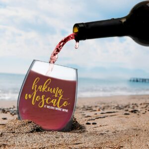 Funnwear Hakuna Moscato - 15oz Funny Wine Glass Unique Happy Birthday Novelty Idea for Him, Her, Mom, Women, Men Wife, Boss, Sister, Best Friend, BFF, Aunt - Perfect for Coworker