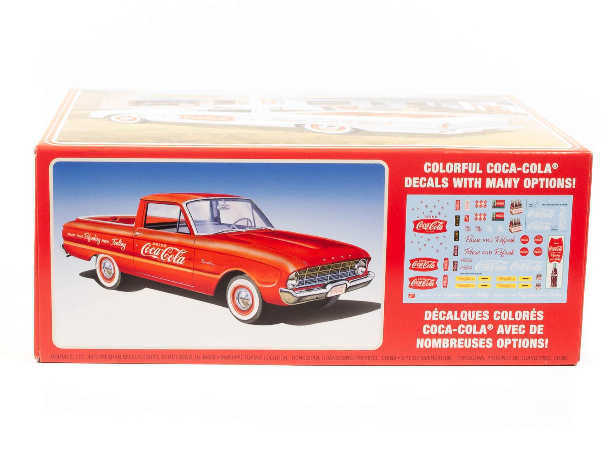 AMT 1960 Ford Ranchero w/Coke Chest (Coca-Cola) 2T 1/25th Scale Model Kit, White (AMT1189M)