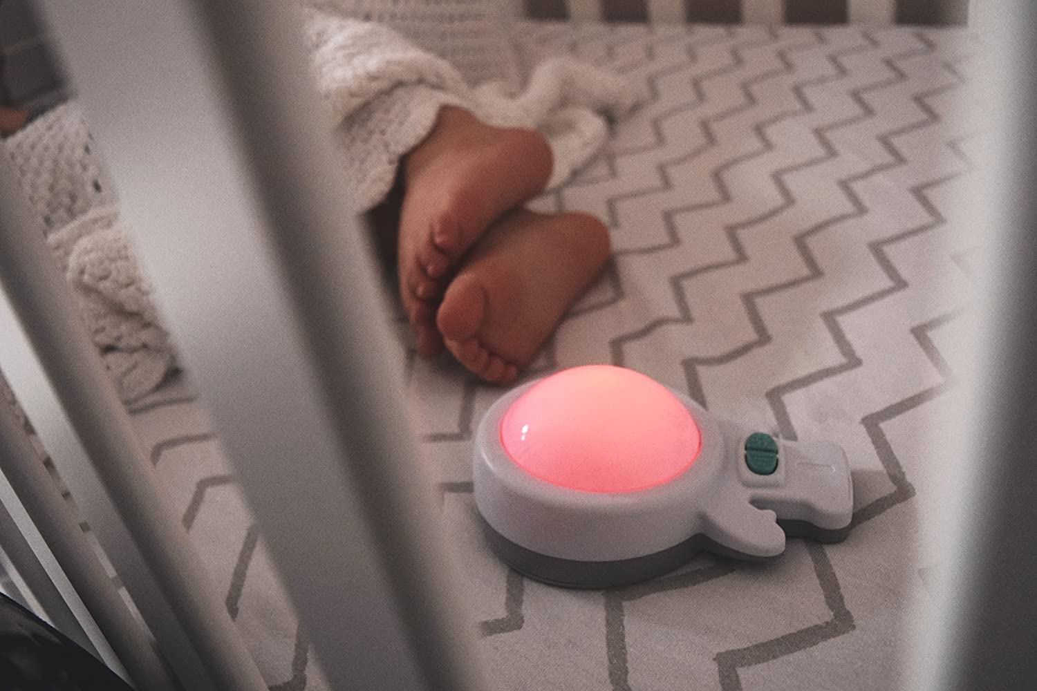 Zed by Rockit - Car Like Vibrations - Baby Sleep Aid - 6 Vibrating Modes and Soft Glow Night Light - Works on All Mattresses - Baby Soothing Machine - Helps Toddlers Sleep - Suitable from Birth