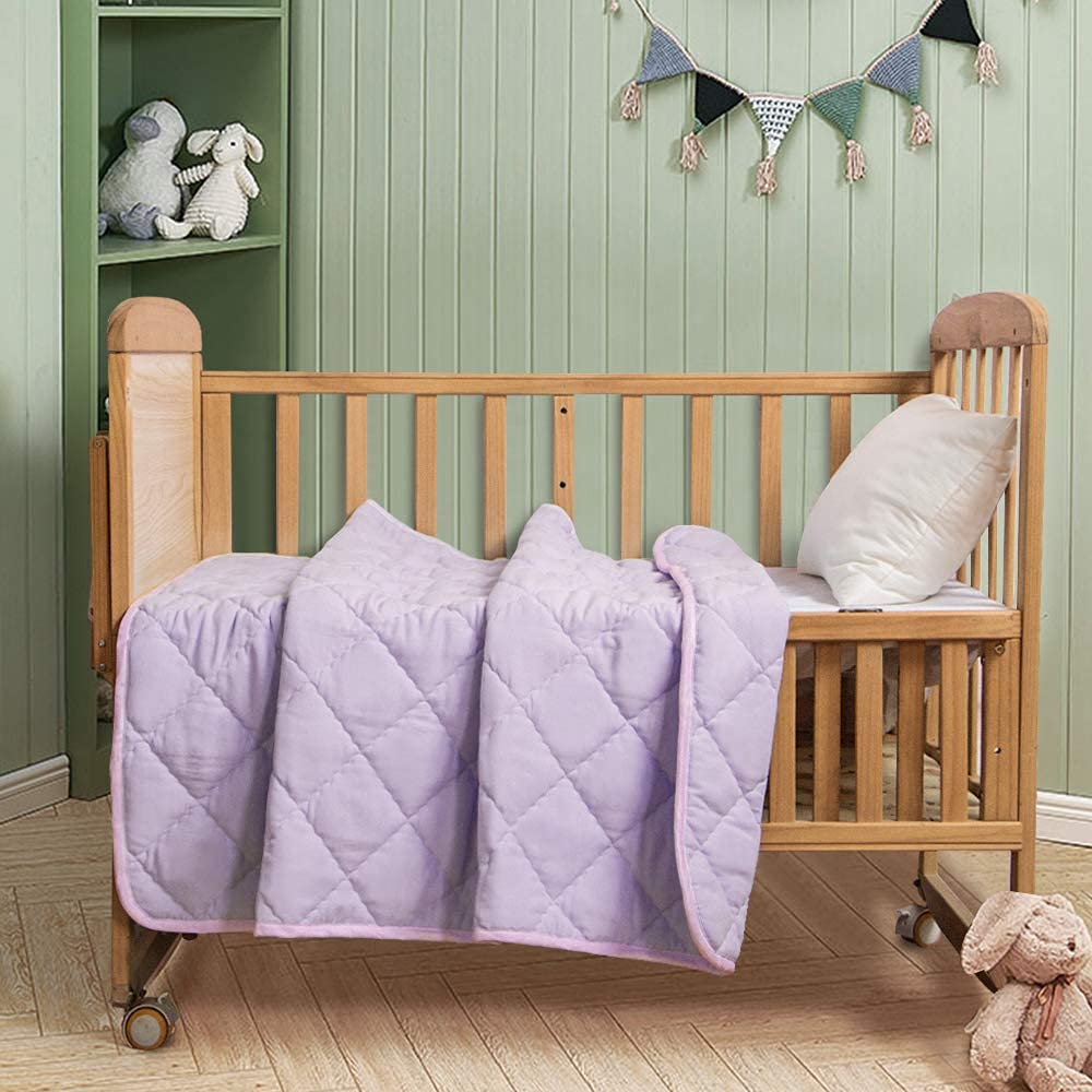 FLXXIE Machine Washable Microfiber Down Alternative Toddler Comforter, Super Soft and Lightweight Kids Crib Quilted Blanket for Stroller, Travel, 39x47 Inches, Light Purple