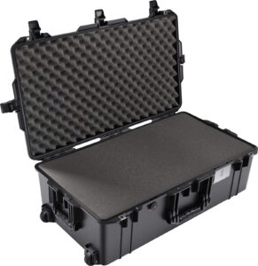 pelican air 1615 case with foam - black