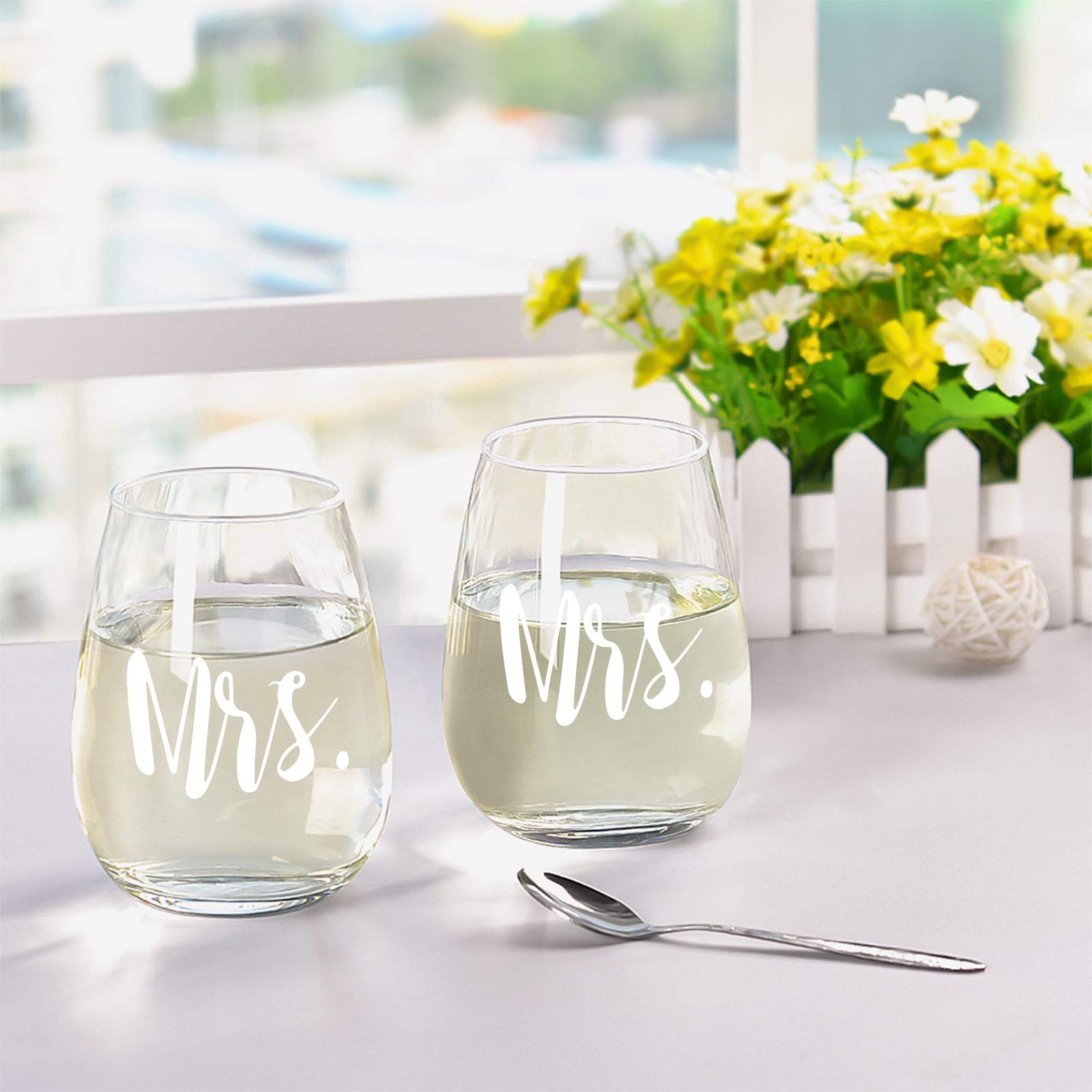 Modwnfy Mrs and Mrs Stemless Wine Glass Set of 2, Couple Set for Her Wife Girlfriend Lesbian Couple, Unique Gift Idea for Wedding Engagement Valentine’s Day Birthday Anniversary, 15 Oz