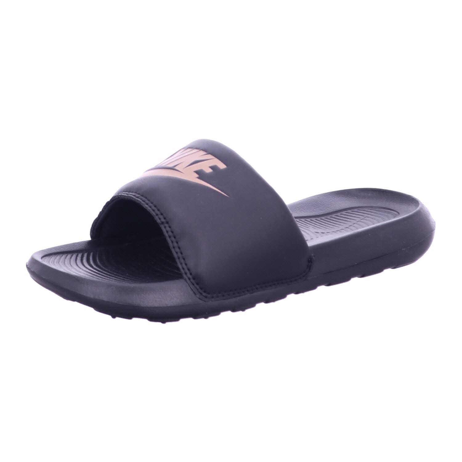 Nike Women's Basic/Active Slide, Black MTLC Red Bronze Black, 11 AU