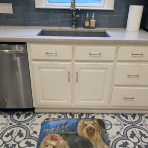 Caroline's Treasures PPP3293RUG Yorkshire Terrier Yorkie Satin and Lace Machine Washable Memory Foam Mat, Bathroom Rug, Non-Slip Bath Mat, Durable Thick Washable Rugs for Kitchen, Bathroom Quick Dry,