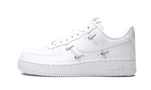 nike women's air force 1 '07 shoes, white/hyper royal/black/white, 11