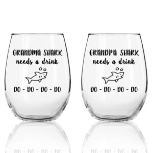 grandma & grandpa shark needs a drink do do do do funny novelty stemless wine glass with sayings - gifts for grandparents - birthday, christmas, mothers day, father's day gifts - 2 pack (15oz)