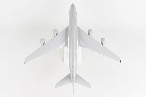 Daron SkyMarks Qatar A380 1/200 w/Gear (SKR1062)