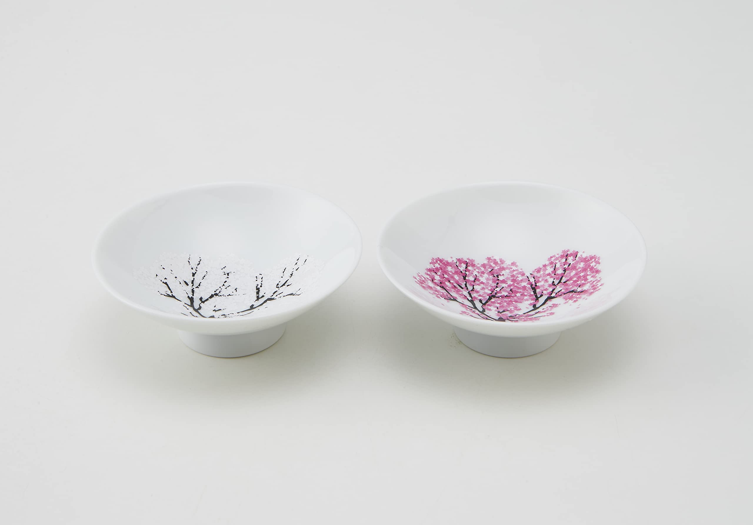 丸モ高木陶器 Japanese Sakura Cherry Blossom Color Changing Sake Cups (Pair), Magical Blooming Sake Cups