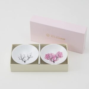 丸モ高木陶器 Japanese Sakura Cherry Blossom Color Changing Sake Cups (Pair), Magical Blooming Sake Cups