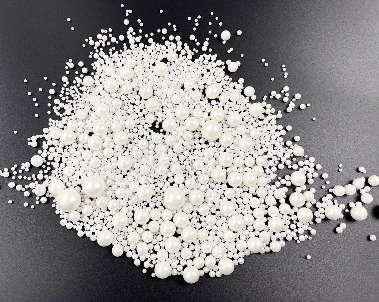 Edible Pearl Sugar Sprinkles White Candy 120g/ 4.2oz Baking Edible Cake Decorations Cupcake Toppers Cookie Decorating Ice Cream Toppings Celebrations Shaker Jar Wedding Shower Party Christmas Supplies