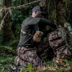 Alaska Guide Creations Hybrid with MAX Pocket | Compact Utility Bag with Mesh Side Pockets | Binocular Harness for Comfort and Quick Access (Realtree Edge)