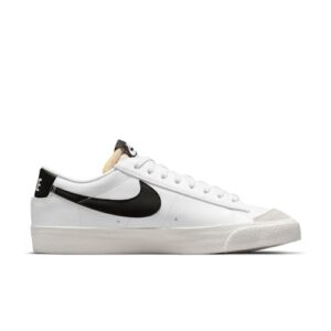 Nike Women's Basketball Shoe, White Black Sail White, 9.5