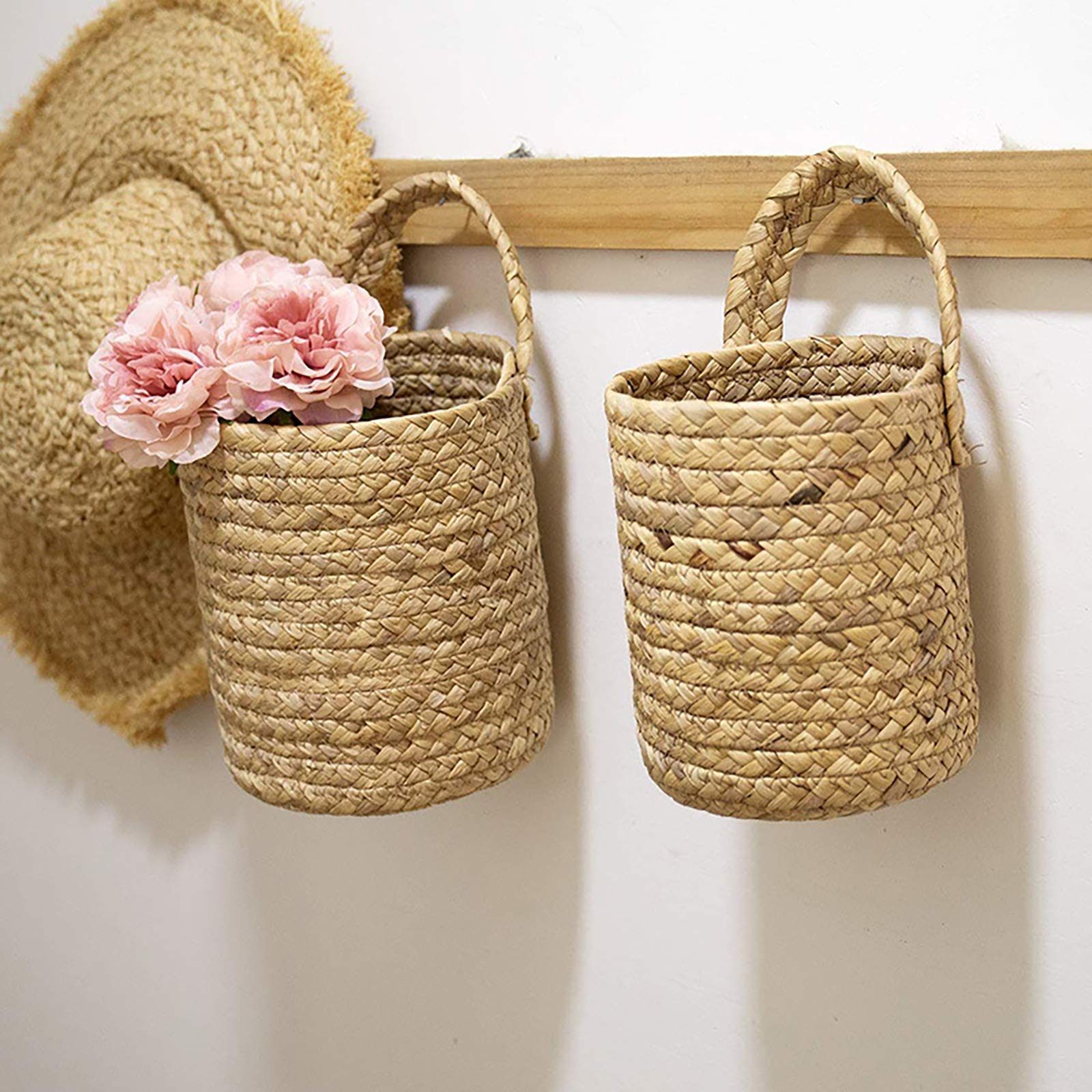 HUIKJI 2Pcs Water Hyacinth Hanging Baskets,Hand Woven Baskets for Plants & Accessories,Wall Hanging Small Storage Baskets Natural Sea Weed Baskets Garden Plant Baskets