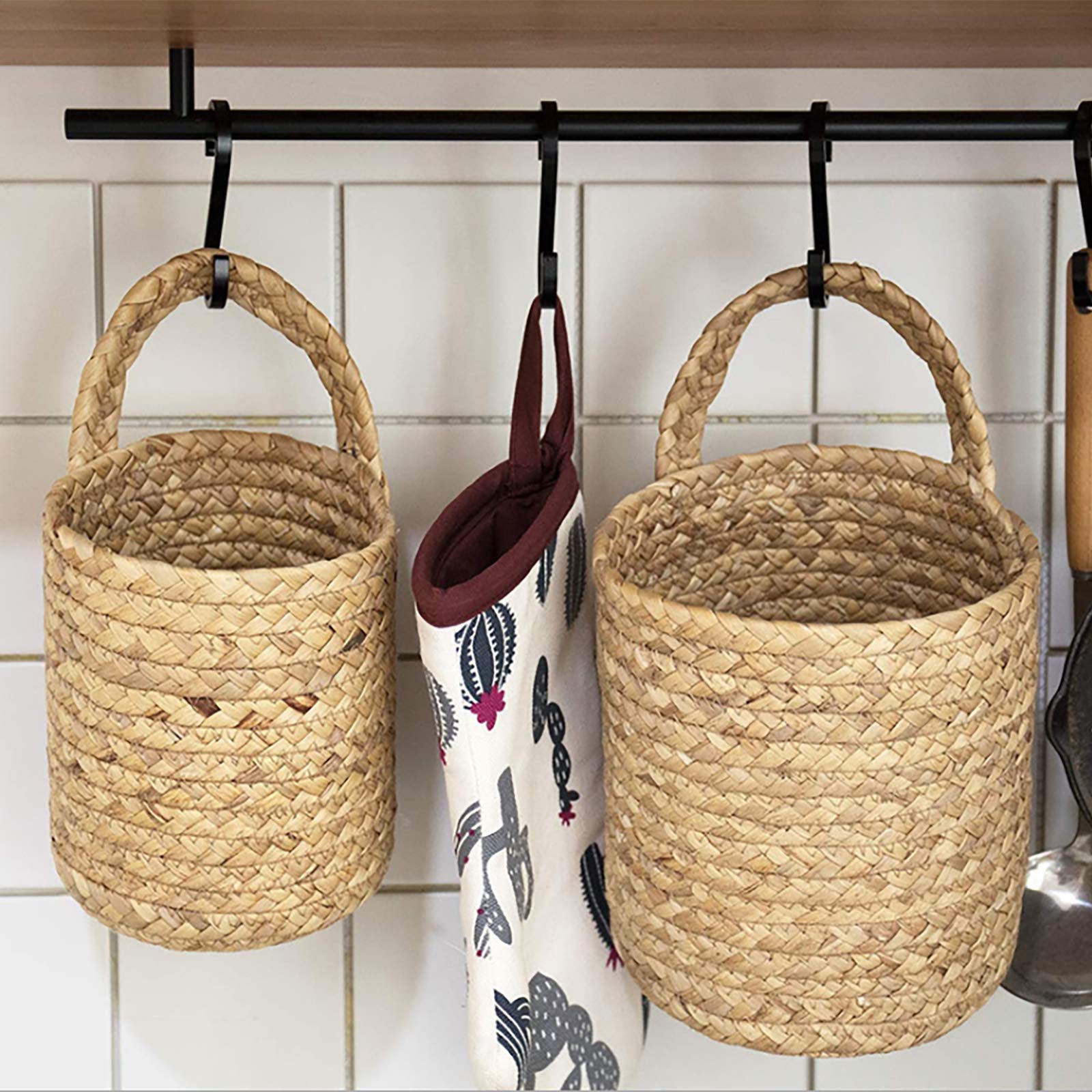 HUIKJI 2Pcs Water Hyacinth Hanging Baskets,Hand Woven Baskets for Plants & Accessories,Wall Hanging Small Storage Baskets Natural Sea Weed Baskets Garden Plant Baskets