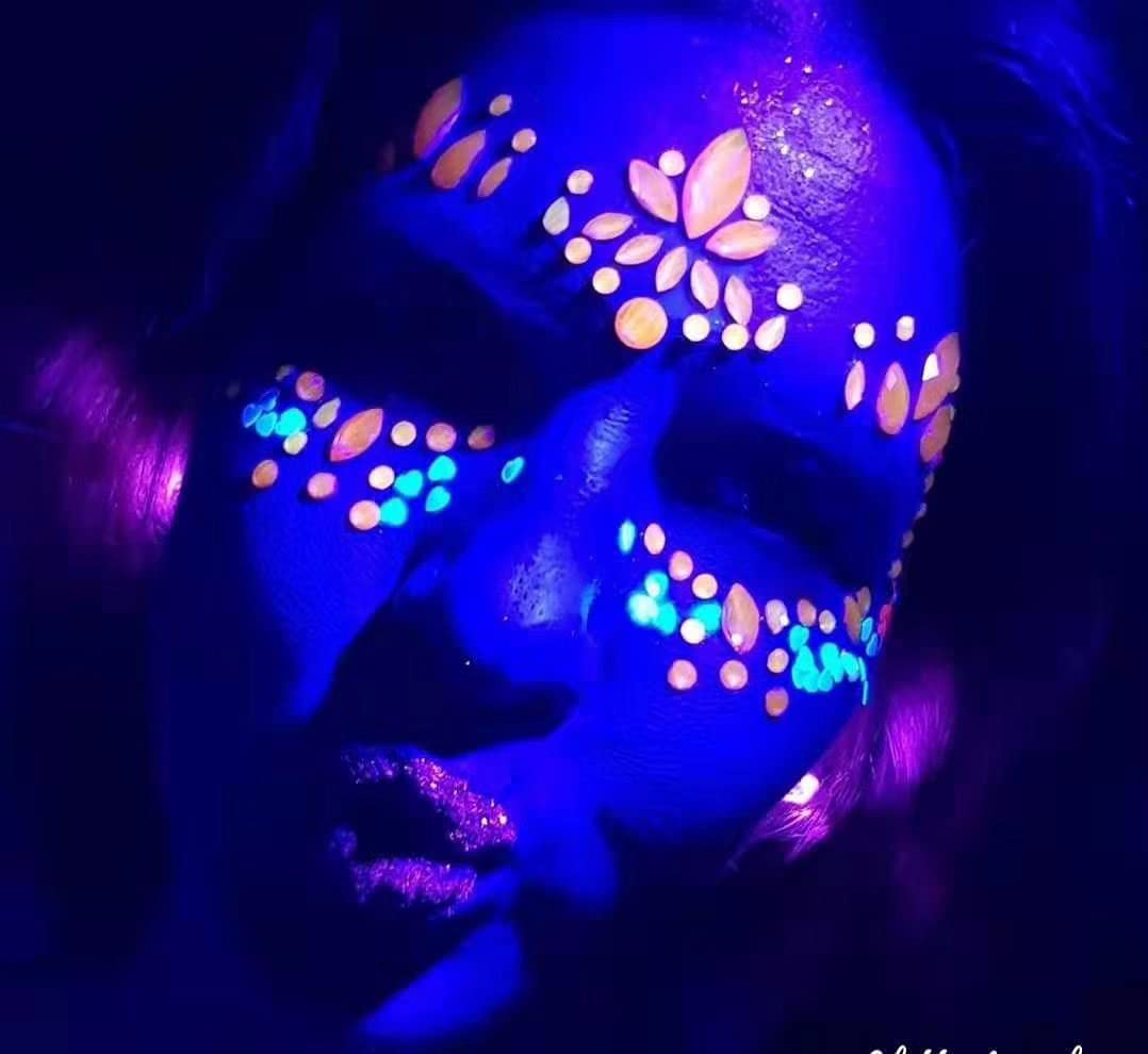 Luminous Face Gems Tattoo Stickers Body Jewelry Glow in the Dark Fluorescent Face Rhinestone Tattoo Noctilucent Temporary Tattoo Sparkly DIY Jewel Paste for Halloween Christmas Festival Makeup(4 Sets)