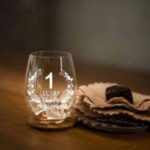 Perfectinsoy 1 Years Happy Anniversary Wine Glass Set of 2, 1th Anniversary Wedding Gift For Mom, Dad, Soulmate, Couple, Funny Vintage Unique Personalized, 1 Years Gifts, Happy First Anniversary