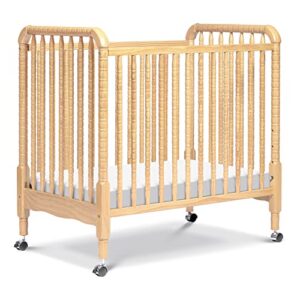 davinci jenny lind 3-in-1 convertible mini crib in natural, removable wheels, greenguard gold certified