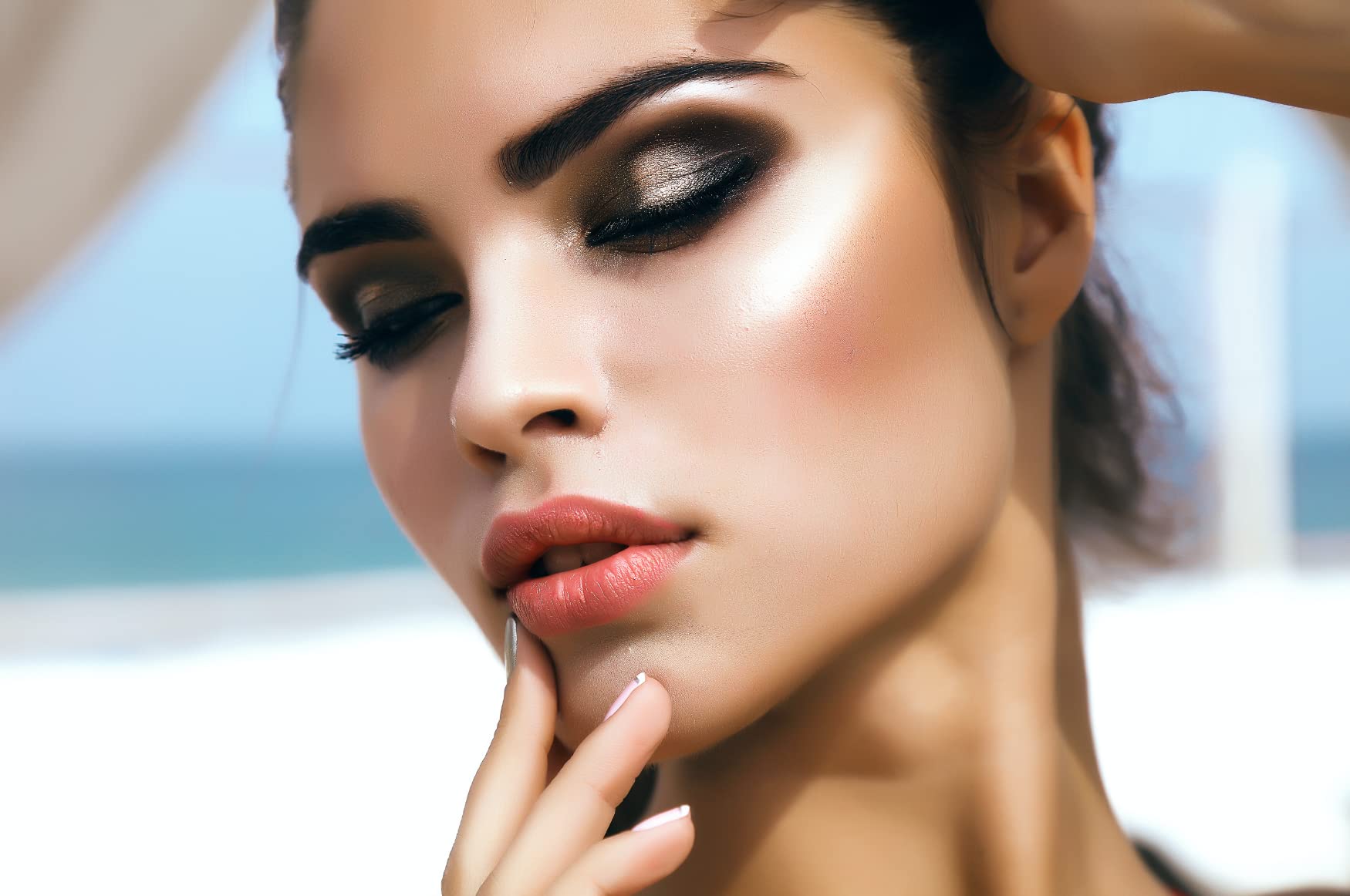 LAQENE Luxury Line: Eyeshadow - Moroccan Red City - Unforgettable Eyes. You look so beautiful. Ultra-Creamy Prismatic Color - Mysterious, Inviting, Must-Have.