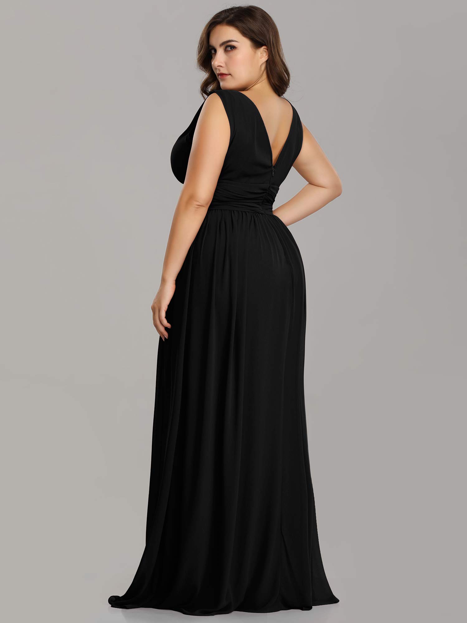 Ever-Pretty Women's Plus Size V-Neck Pleated Chiffon Maxi Semi-Formal Dress Bridesmaid Dresses Black US18