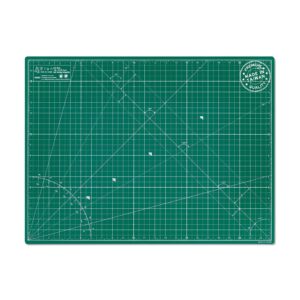 elan cutting mat a2 green, self healing cutting mat 18 x 24 inch, 5-ply craft mat green, hobby cutting mat 18x24 inch, fabric cutting board for crafts, quilting cutting board, cutting mats for crafts