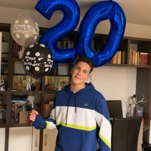 Lovoir 40 Inch Navy Blue Number 4 Balloon Large Size Jumbo Digit Mylar Foil Helium Dark Blue Balloons for Birthday Party Celebration Decorations Graduations Anniversary Baby Shower Photo Shoot