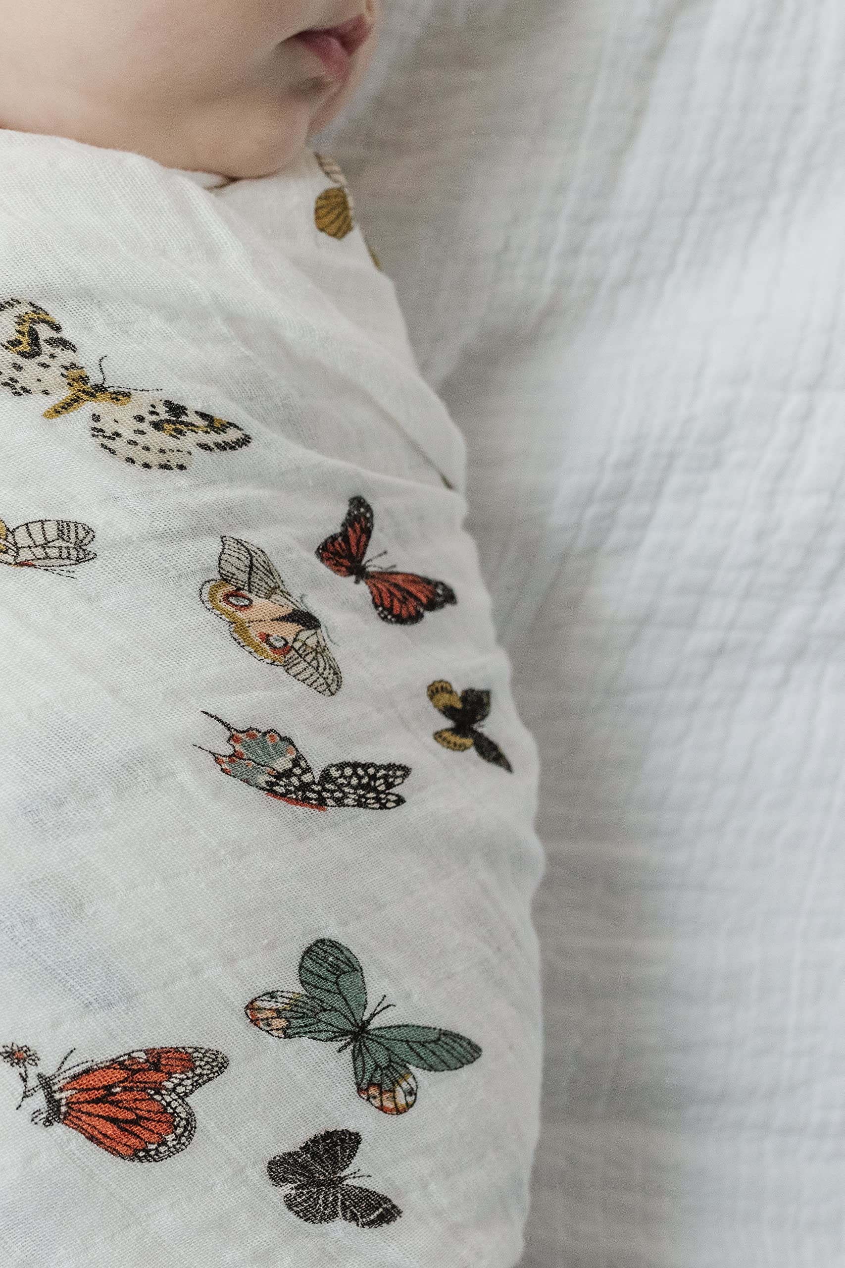 CLEMENTINE KIDS Muslin Infant Swaddles (Butterfly Swarm)