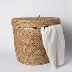 Handcrafted Seagrass basket with lid. Decorative Baskets for storage. Natural rope basket with lid. Woven Seagrass baskets for blankets. Round decorative basket. (Medium)