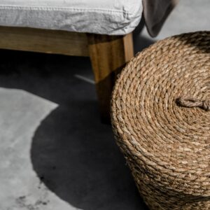 Handcrafted Seagrass basket with lid. Decorative Baskets for storage. Natural rope basket with lid. Woven Seagrass baskets for blankets. Round decorative basket. (Medium)