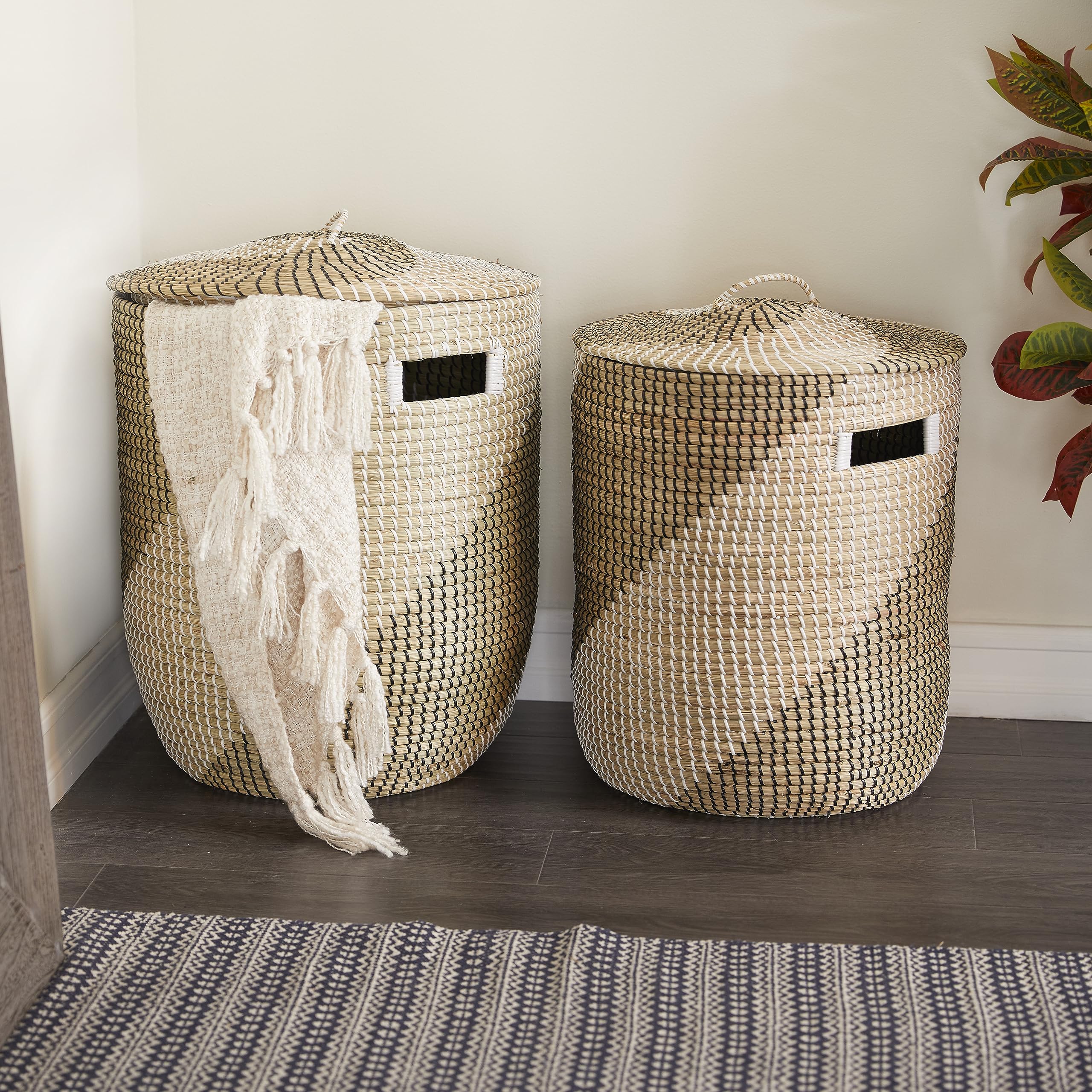 Deco 79 Seagrass Handmade Two Toned Storage Basket with Matching Lids, Set of 2 24", 22"H, Brown