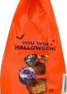 REESE'S Miniatures Milk Chocolate Peanut Butter Cups, Halloween Candy Bulk Bag, 31 oz