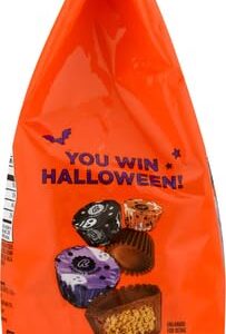 REESE'S Miniatures Milk Chocolate Peanut Butter Cups, Halloween Candy Bulk Bag, 31 oz