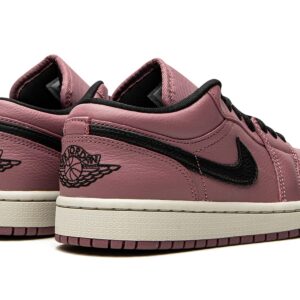 Jordan Womens WMNS AIr 1 Low DC7268 500 Magenta - Size 8W