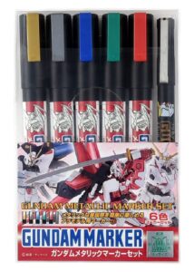 mr hobby gsi creos gundam marker metallic set 6 colors metallic gold, metallic silver, metallic blue, metallic green, metallic red, black gms121 with kanji love sticker, 5.94 x 2.99 x 1 in