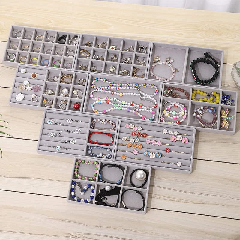 7 Slots Luxury Ring Display Case Jewelry Tray Organizer 8.26 x 5.11 inch / 21x13cm Stackable Storage Case Box Coated with Grey Velvet Rings Holder Protection