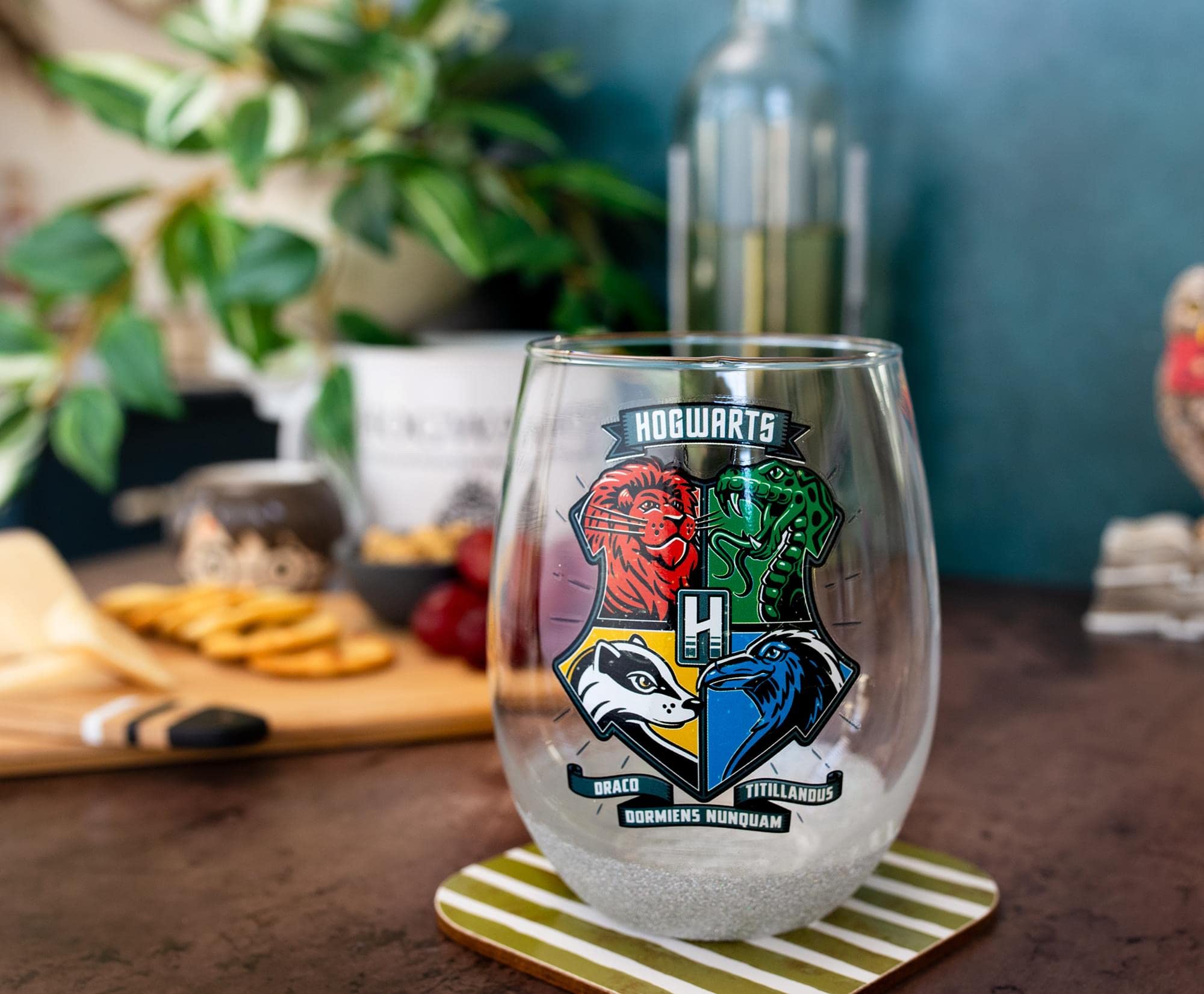 Silver Buffalo Harry Potter Animal Crests Teardrop Stemless Wine Glass | Holds 20 Ounces