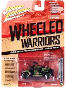 4-ct armored fastback m1025 hmmwv armament carrier camo wheeled warriors ltd ed to 4280 pcs 1/64 diecast model johnny lightning jlml006-jlsp198 a