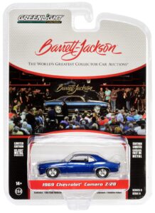 1969 chevy camaro z/28 dusk blue met w/white stripes (lot #687.3) barrett jackson scottsdale edition 1/64 diecast model car by greenlight 37250 c