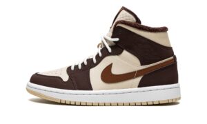 jordan womens wmns air 1 mid se do6699 200 brown basalt fleece - size 12w