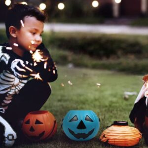 Ipetboom Plastic Pumpkin Halloween Pumpkin Bucket, 2pcs Trick or Treat Pumpkin Bucket Halloween Pumpkin Candy Bucket Pumpkin Candy Holder with Handles Plastic Pumpkin Bucket