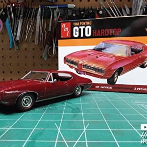 AMT 1968 Pontiac GTO Hardtop Craftsman Plus 1:25 Scale Model Kit