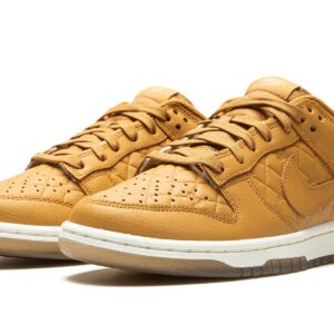 Nike Womens WMNS Dunk Low DX3374 700 Quilted Wheat - Size 5W