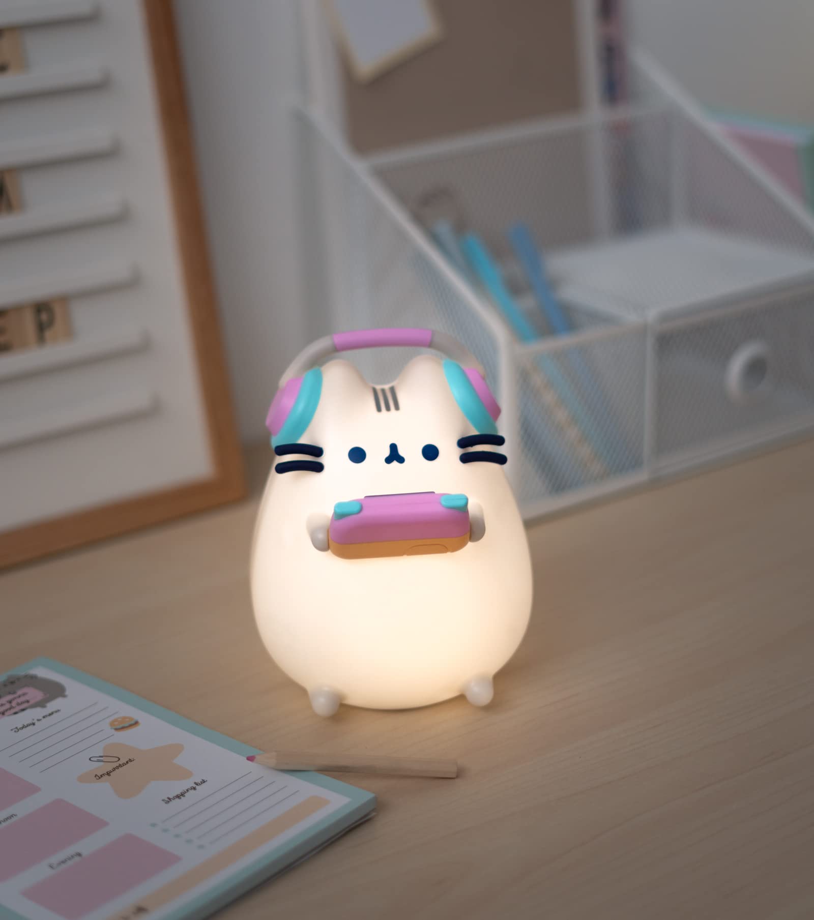 Grupo Erik Official Pusheen Gamer Lamp - Cat Lamp - Kids Lamp - Pusheen Gifts - Night Lamp for Bedroom Kids - Kids Lamps for Bedroom - Night Light Kids - Baby Night Light - Cat Light