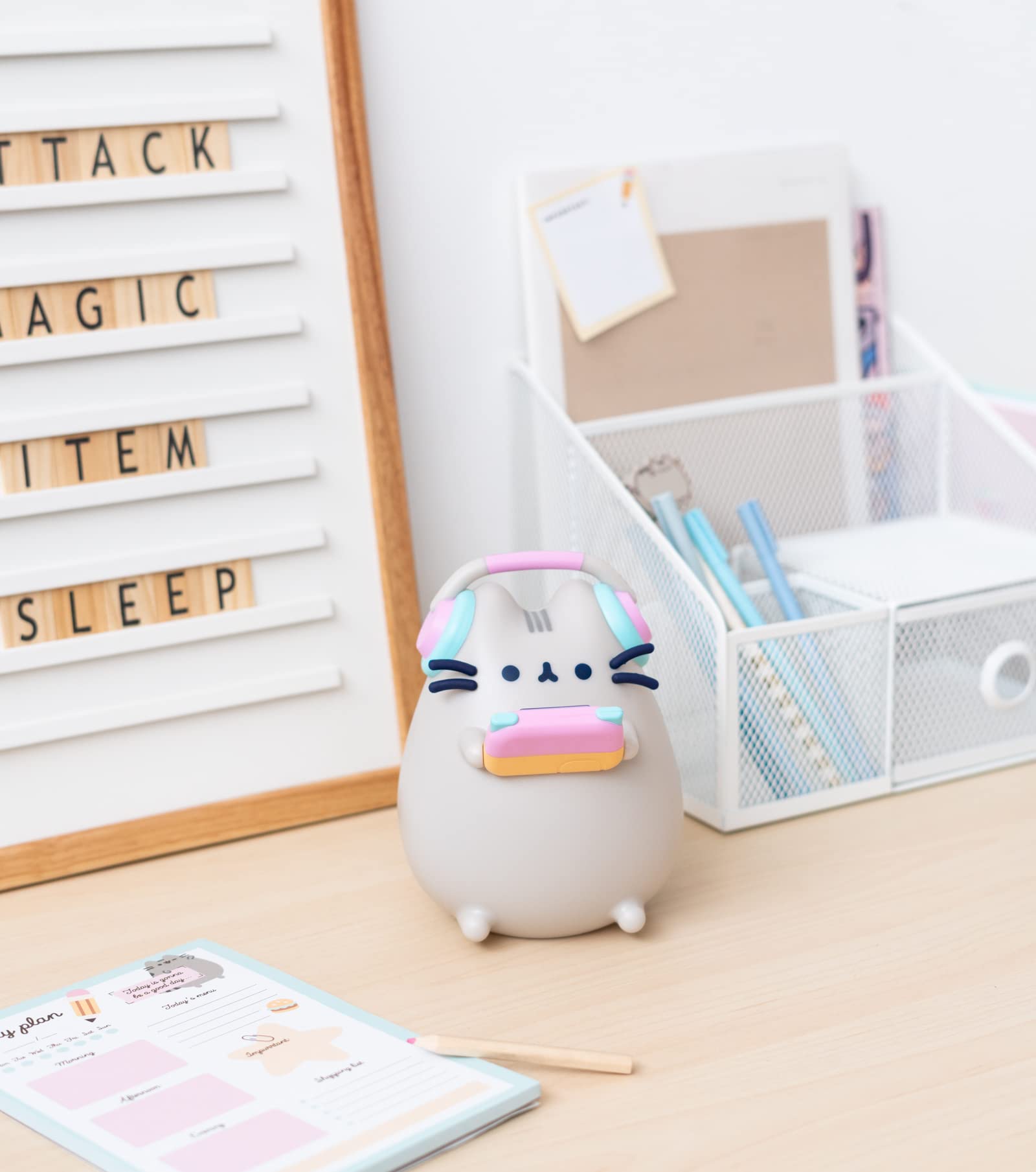 Grupo Erik Official Pusheen Gamer Lamp - Cat Lamp - Kids Lamp - Pusheen Gifts - Night Lamp for Bedroom Kids - Kids Lamps for Bedroom - Night Light Kids - Baby Night Light - Cat Light