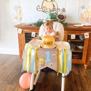 Winnie High Chair Banner - Winnie 1st/first Birthday Party Decorations,winnie One High Chair Banner,1st Birthday Highchair Decor, Winnie Party Decorations, Photo Prop Winnie Baby Shower Smash Cake