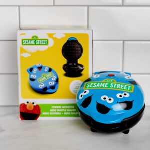 Uncanny Brands Cookie Monster Mini Waffle Maker - Sesame Street Kitchen Appliance