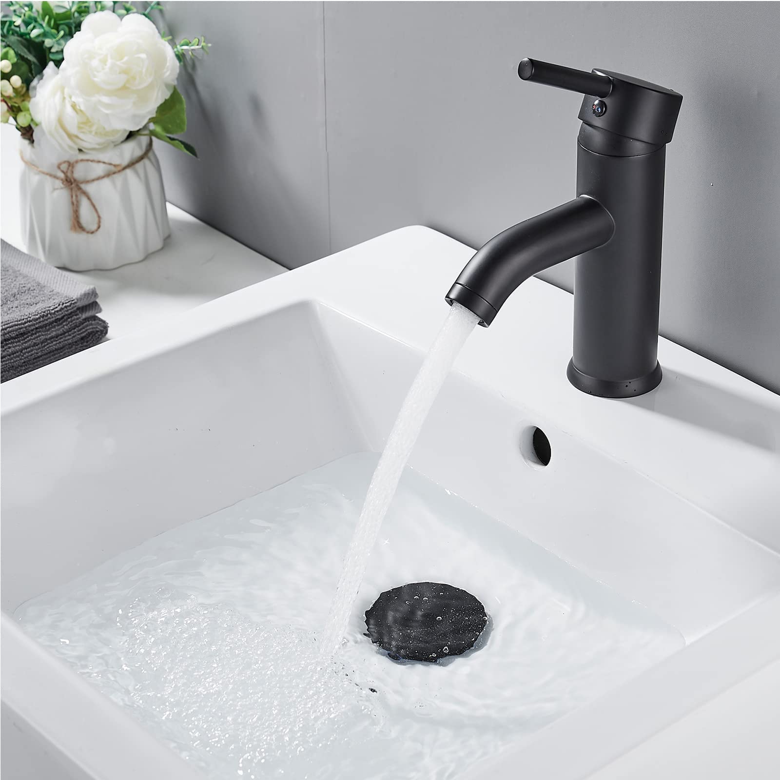 Black Bathroom Faucet Single Hole Bathroom Sink Faucet Matte Black Single Handle Vanity Basin Faucet Modern Farmhouse RV Bathroom Faucet with pop-up Drain Suitable for 1 or 3 Holes (Black, Short)